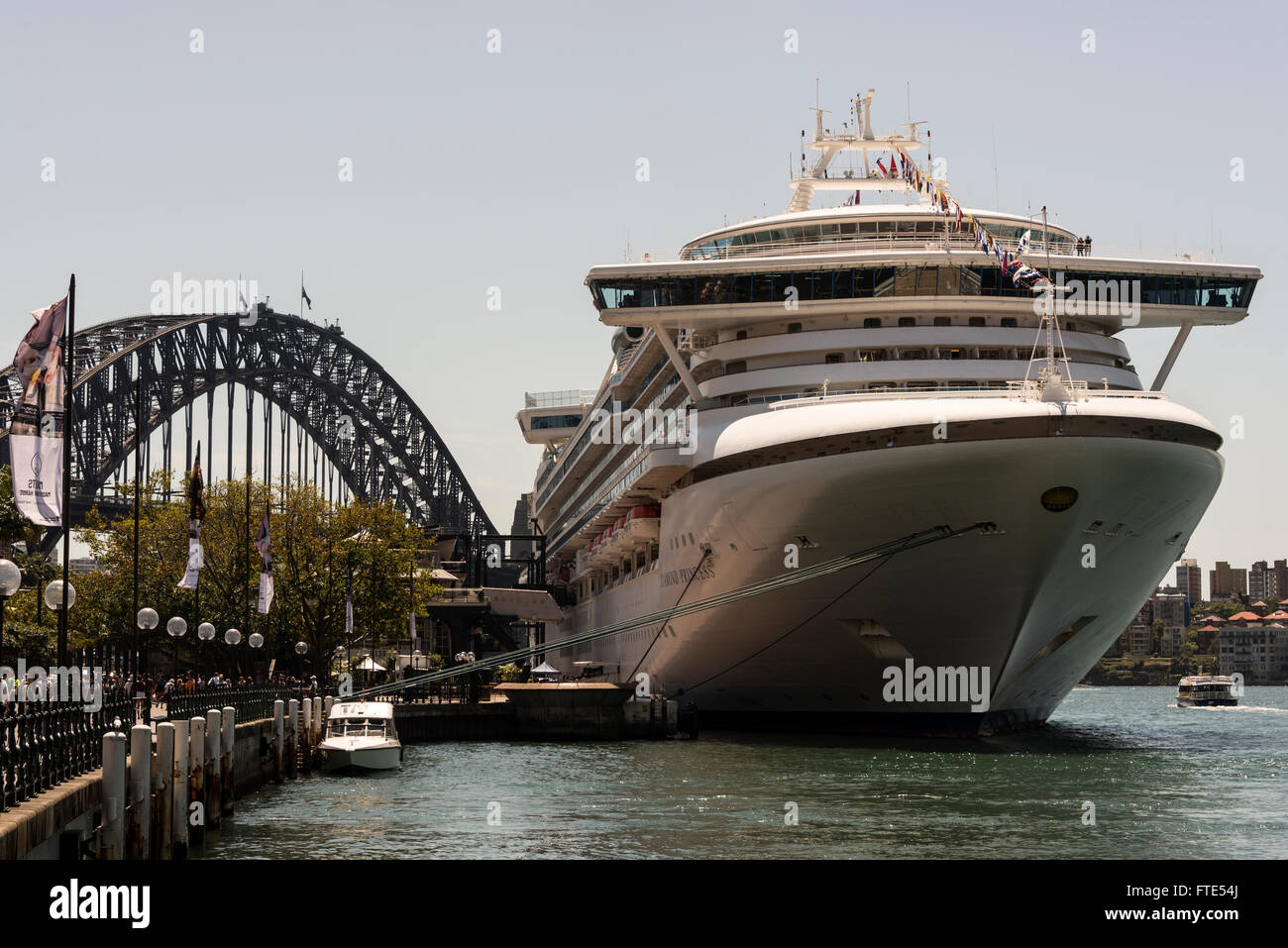 The Diamond Princess in the dock near Harbour Bridge at Circular Quay ...