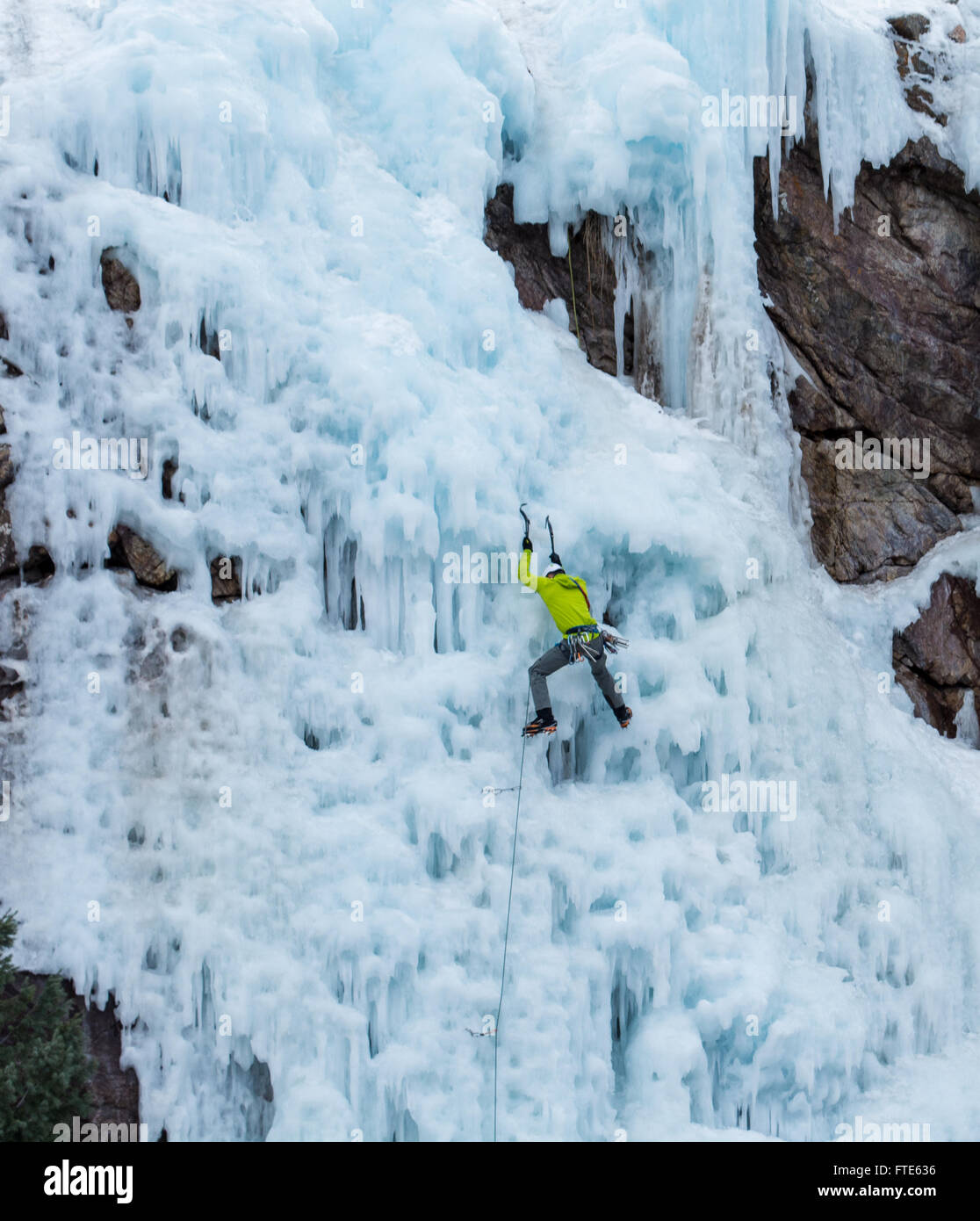 Fitness climber ropes hi-res stock photography and images - Alamy