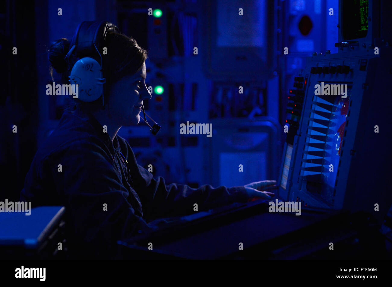 Radar console hi-res stock photography and images - Alamy