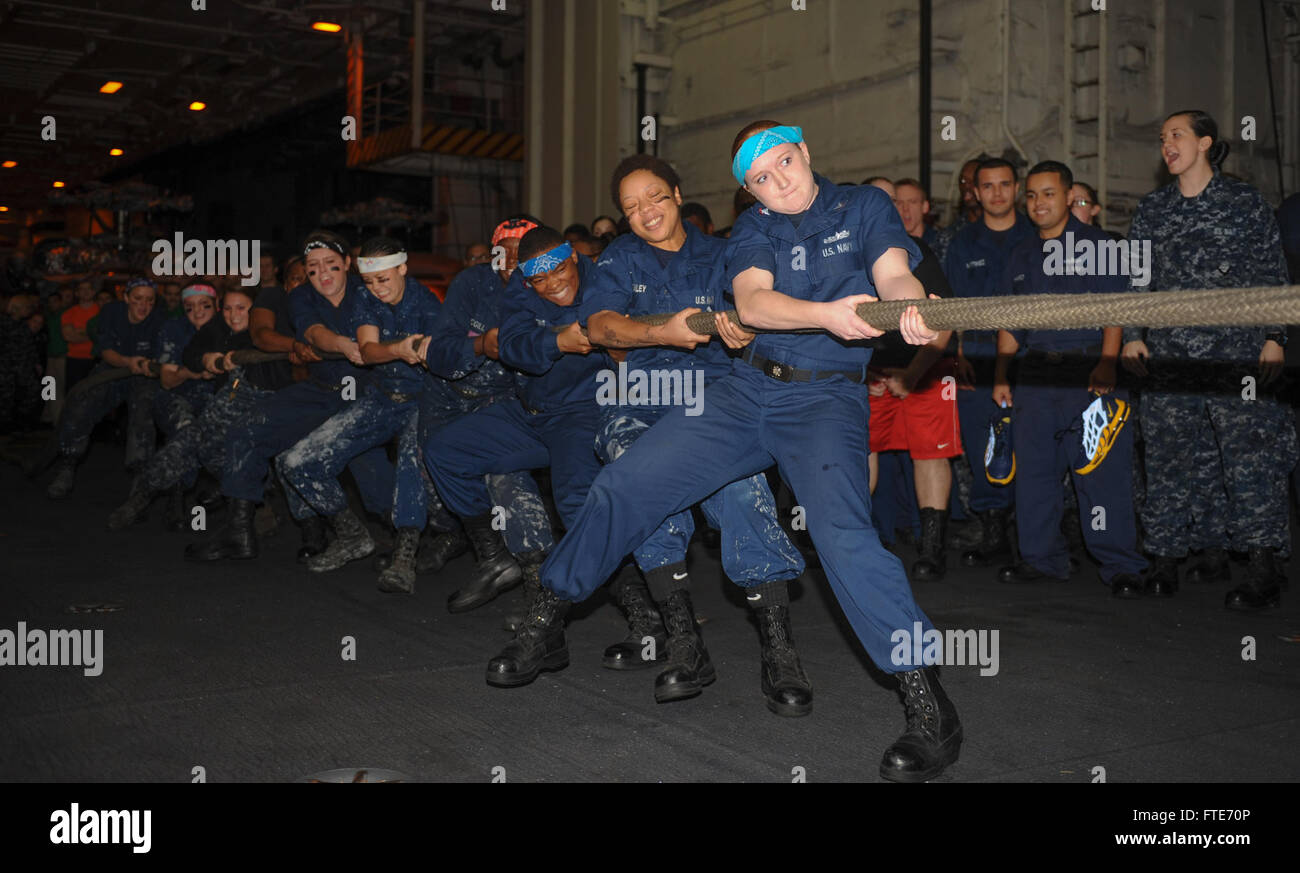 Navy captains hi-res stock photography and images - Alamy