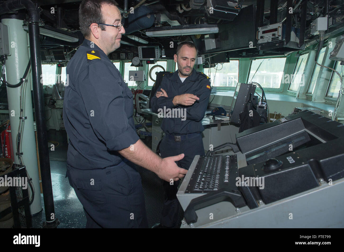 Sps 73 navigational radar hi-res stock photography and images - Alamy