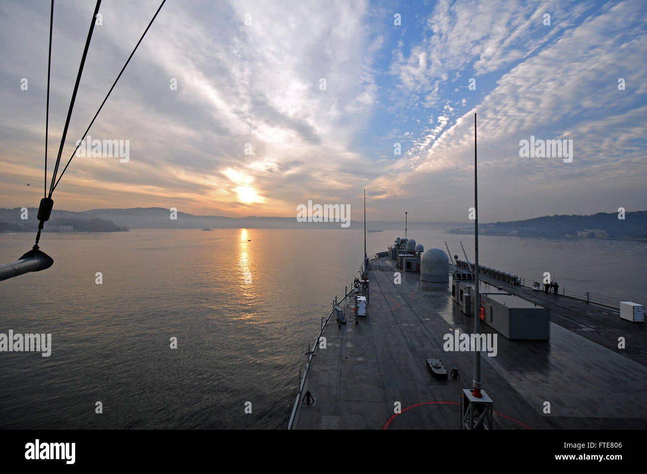 The USS Mount Whitney (LCC 20), flagship of the U.S. 6th Fleet ...