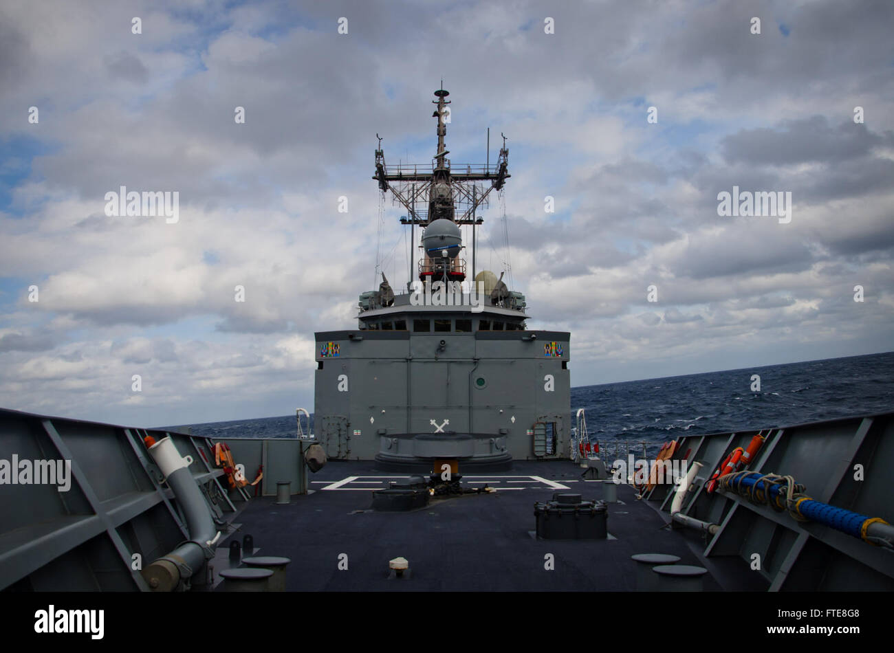 Oliver hazard perry class frigate hi-res stock photography and images ...