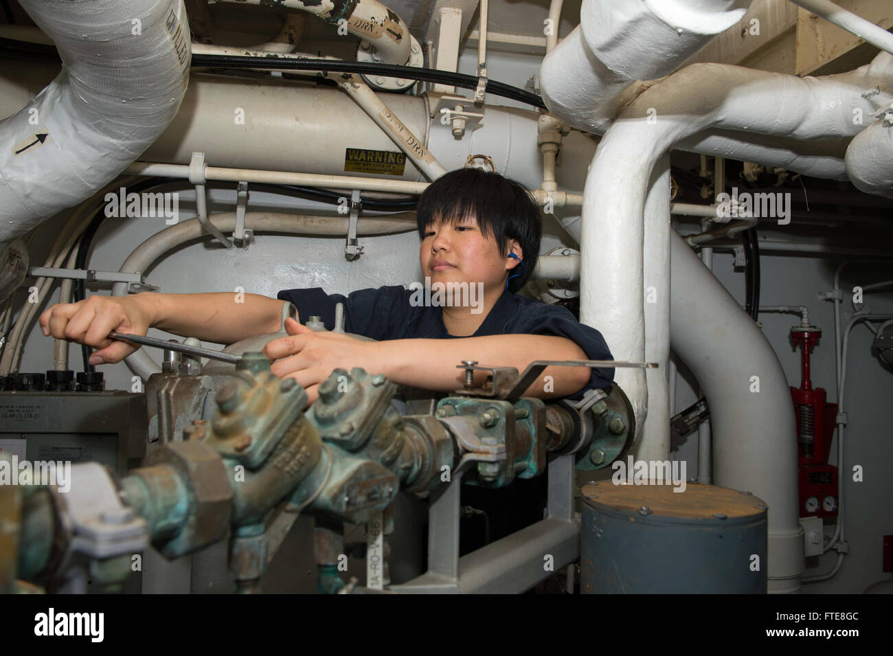 U bolt ship hi-res stock photography and images - Alamy