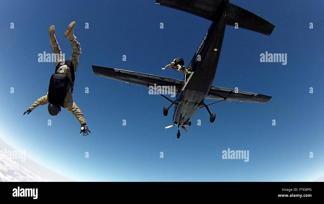Jump sustainment training hi-res stock photography and images - Alamy