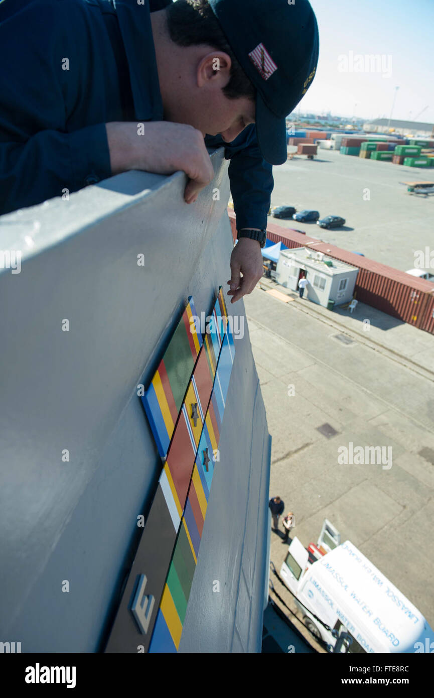 Quartermaster Seaman Gregory Flippen aboard the USS Stout (DDG 55 ...