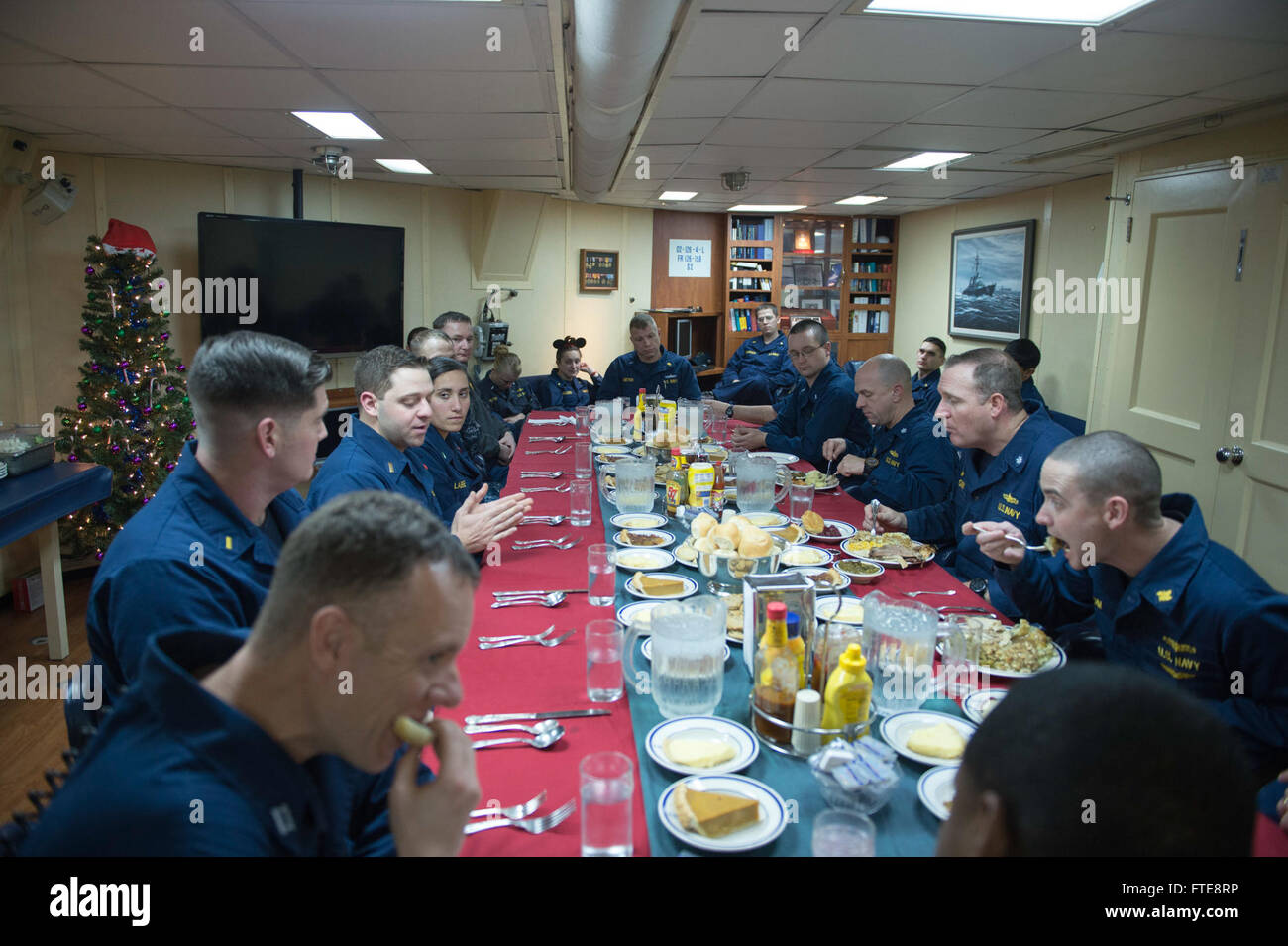 Officers wardroom hi-res stock photography and images - Alamy