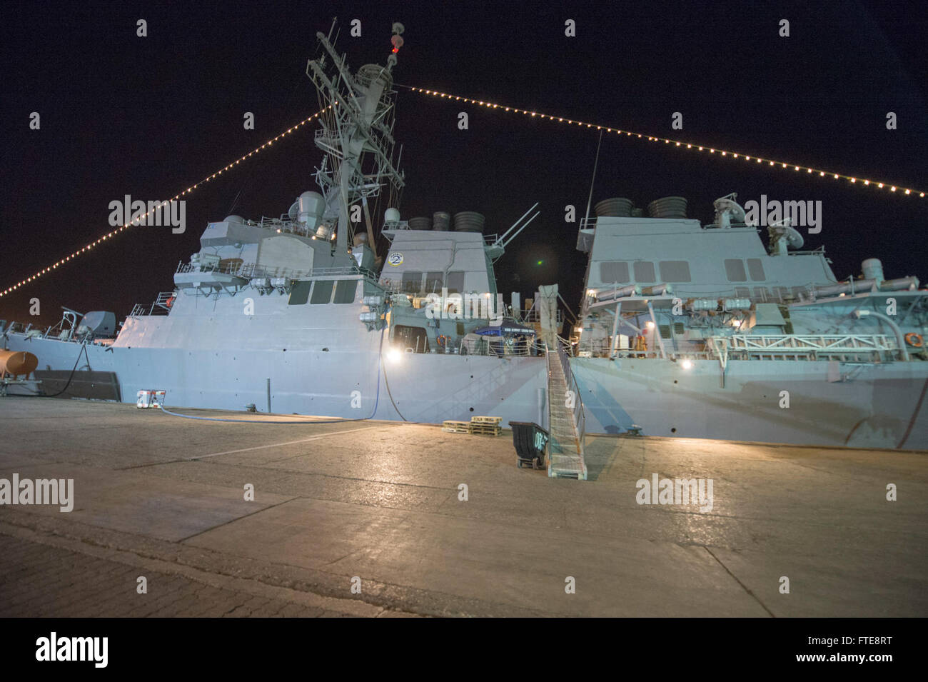 Uss friendship hi-res stock photography and images - Alamy