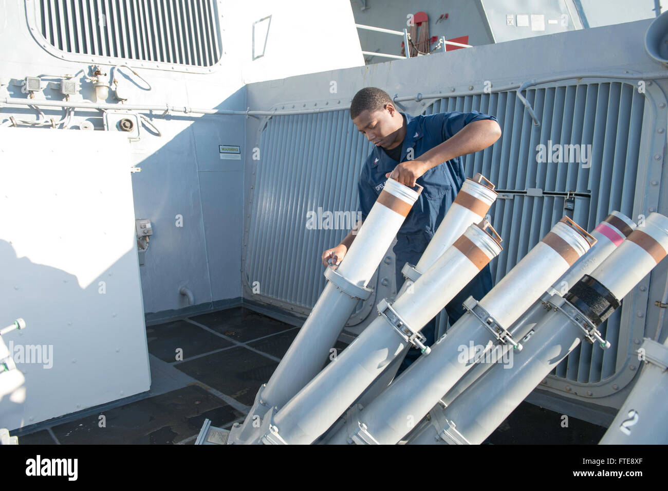 Super rapid blooming off board chaff hi-res stock photography and ...