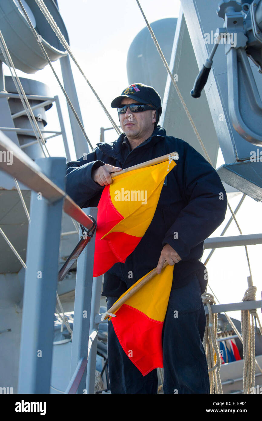 U s navy quartermaster 1st class hi-res stock photography and images ...