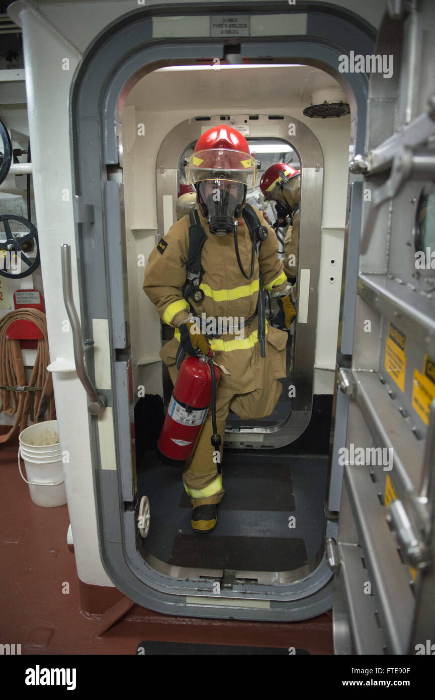 Engine room operation hi-res stock photography and images - Alamy