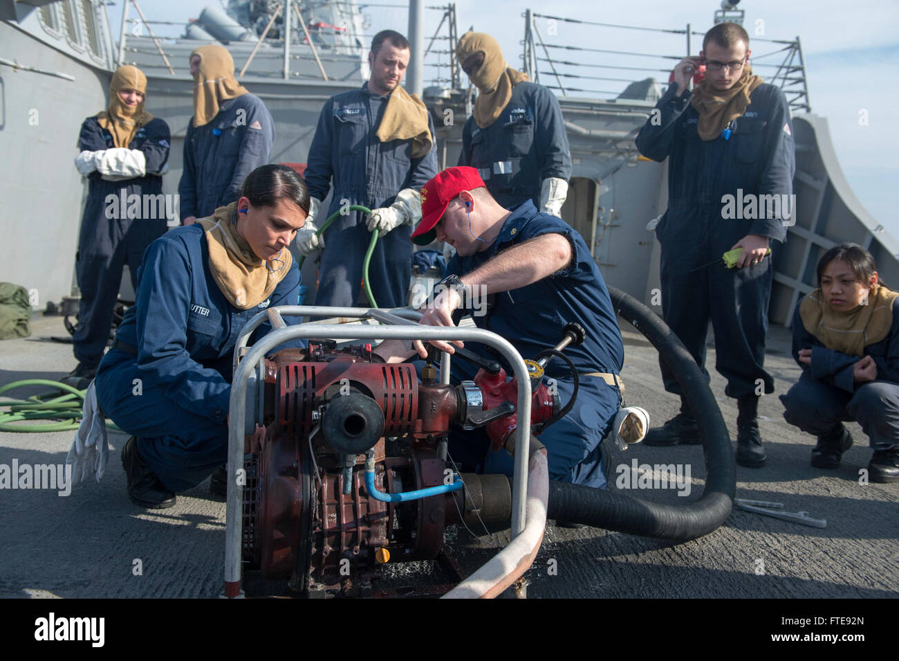 U s navy chief damage controlman hi-res stock photography and images ...