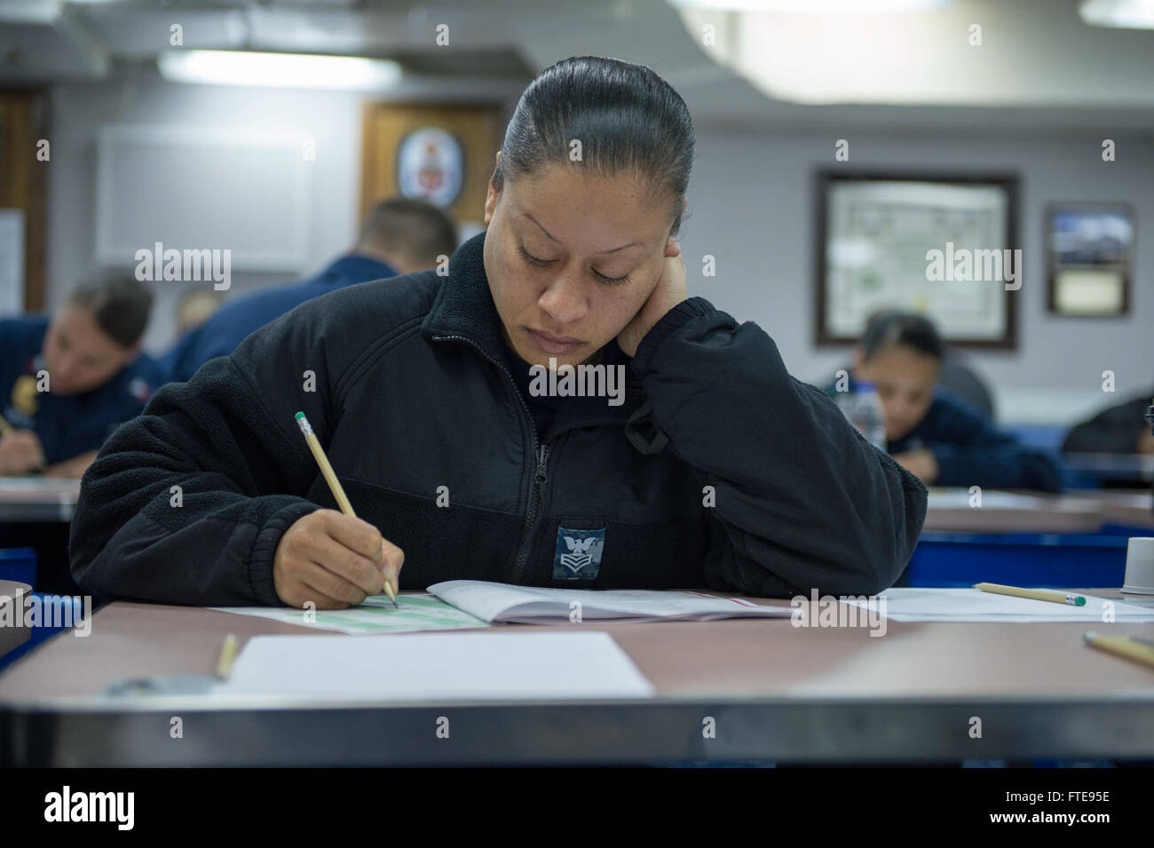 U s navy chief fire controlman hi-res stock photography and images - Alamy