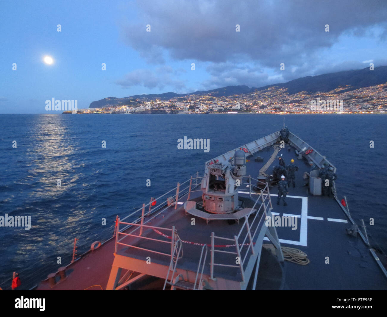 The USS Taylor (FFG 50), a guided-missile frigate homeported in Mayport ...