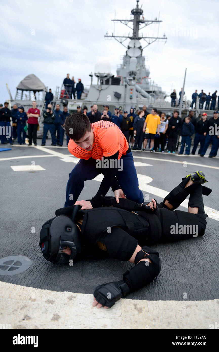 Ships security reaction force hi-res stock photography and images - Alamy