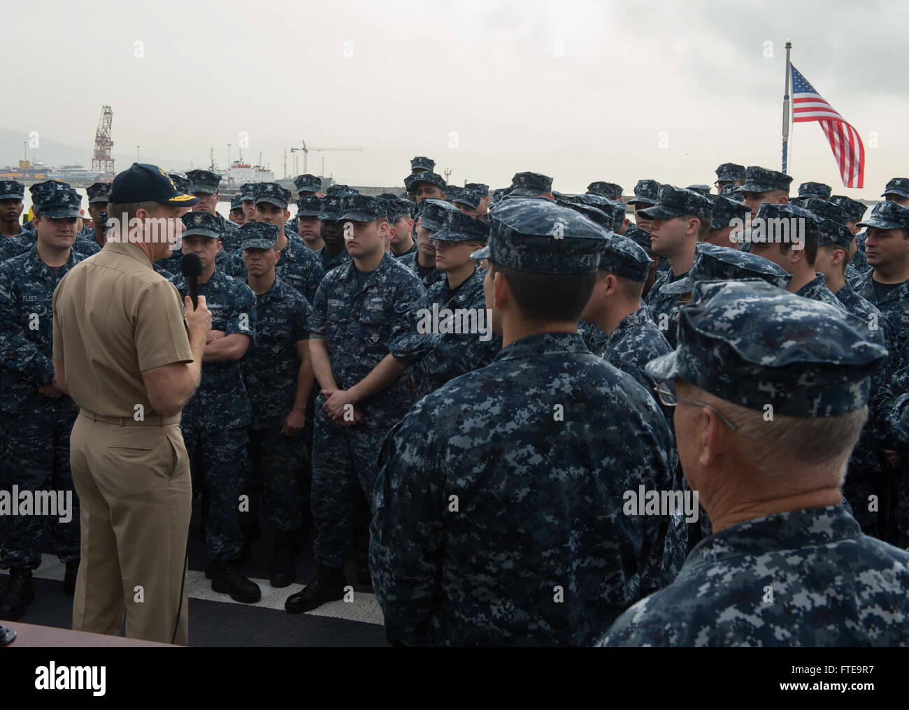 Vice Admiral Phil Davidson addresses the crew of USS Elrod (FFG 55 ...