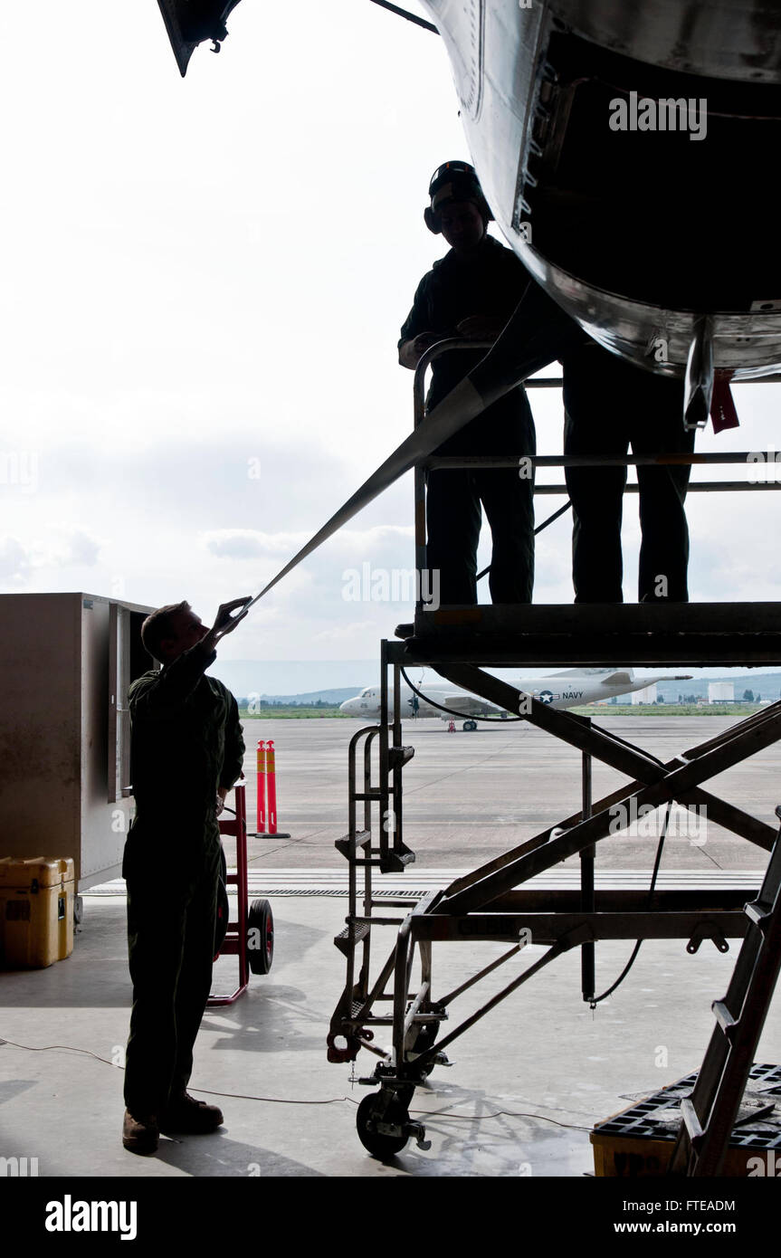 Sailors naval support activity hi-res stock photography and images - Alamy