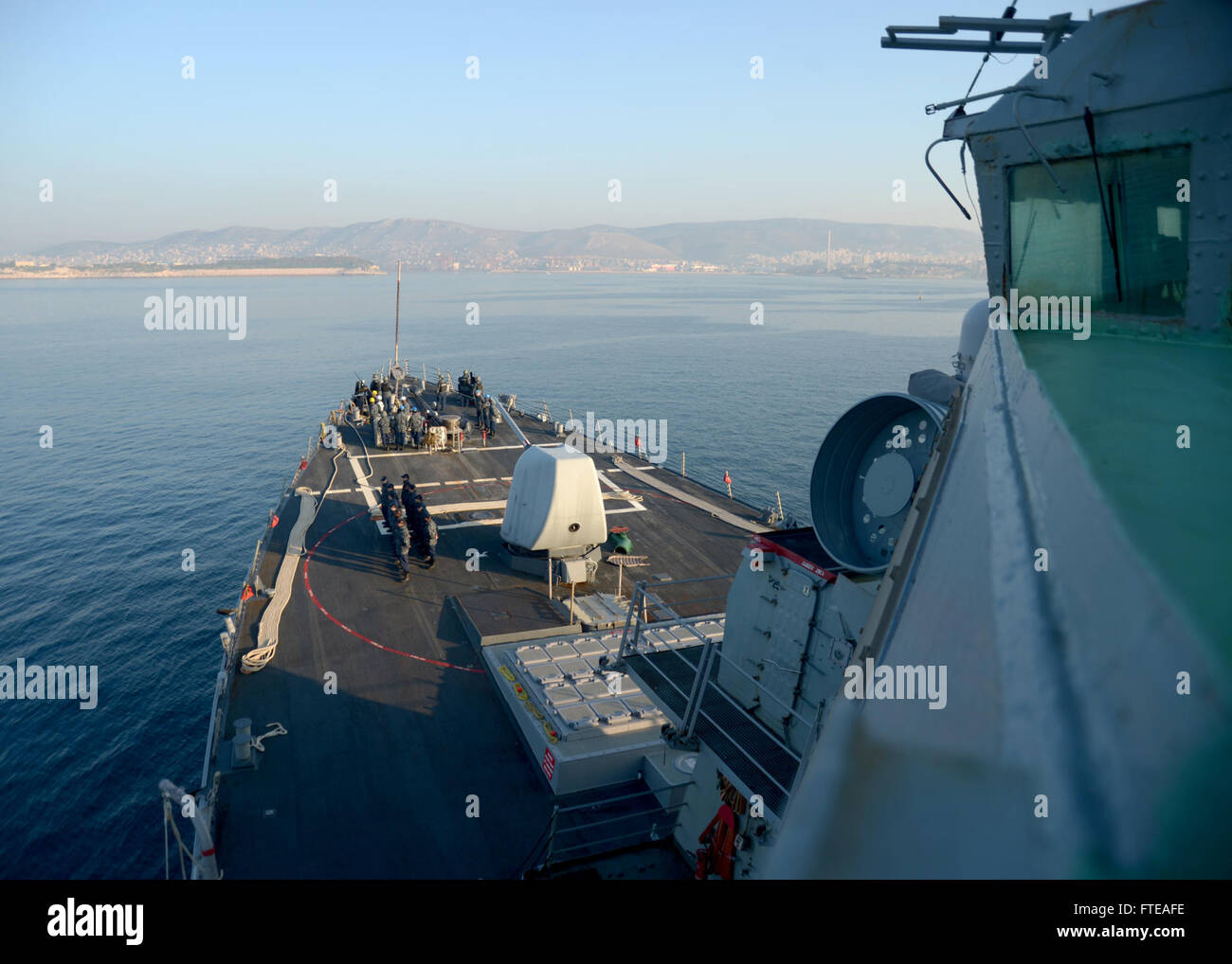 The USS Ramage (DDG 61) guided-missile destroyer arrives in Piraeus ...