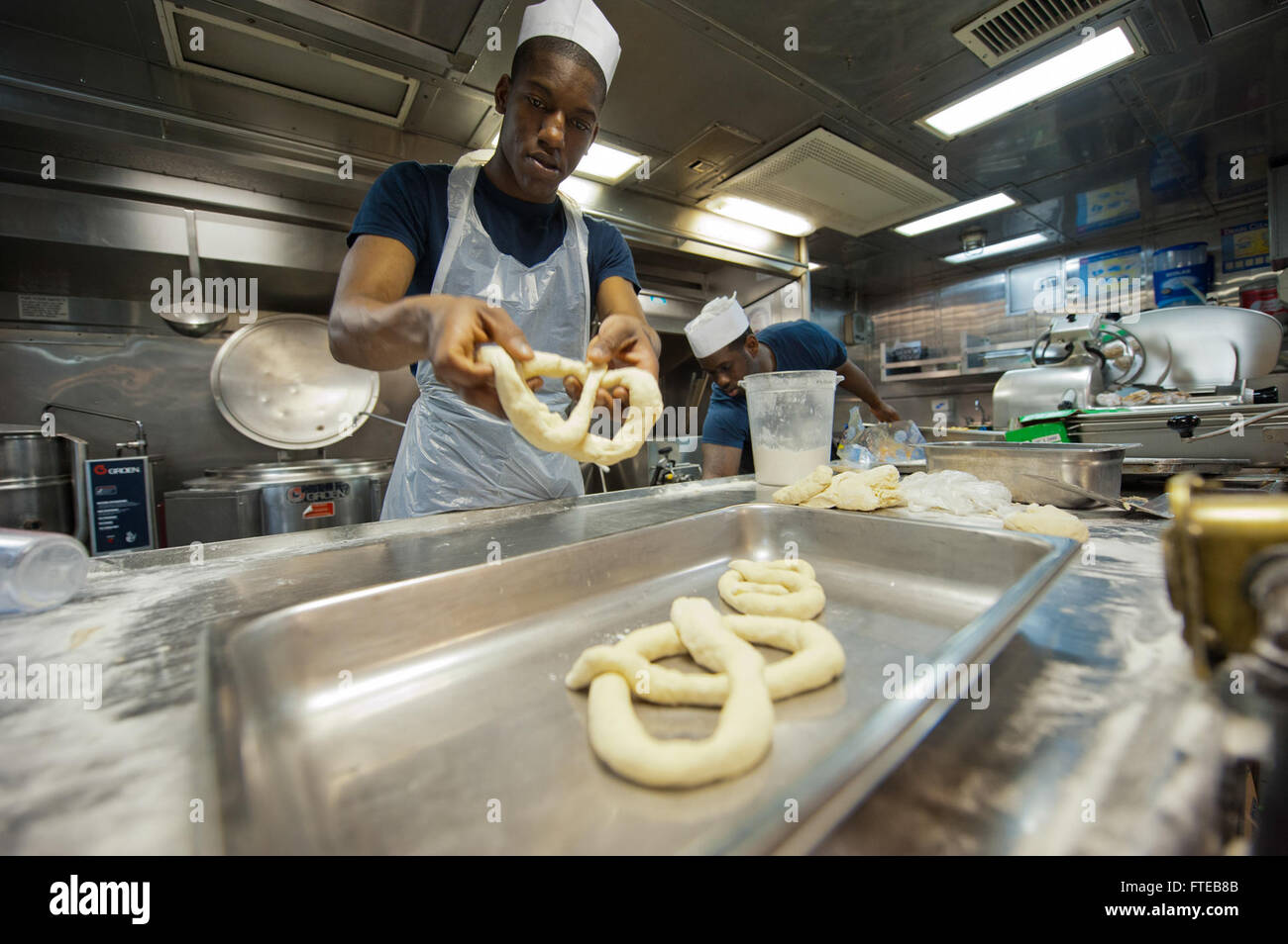 U s navy culinary specialist timothy hi-res stock photography and ...