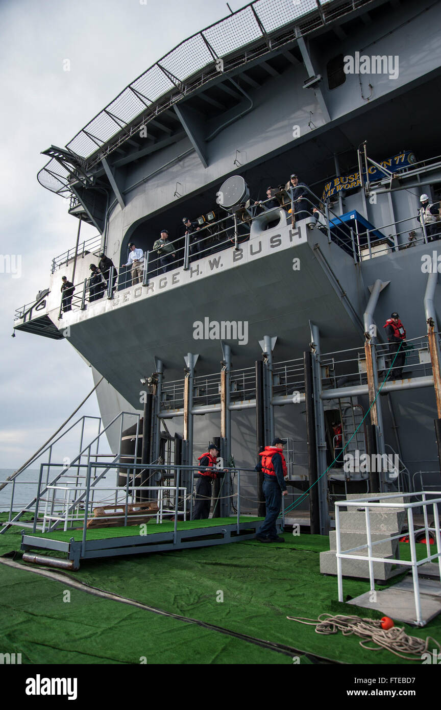 Military barge operations hi-res stock photography and images - Alamy