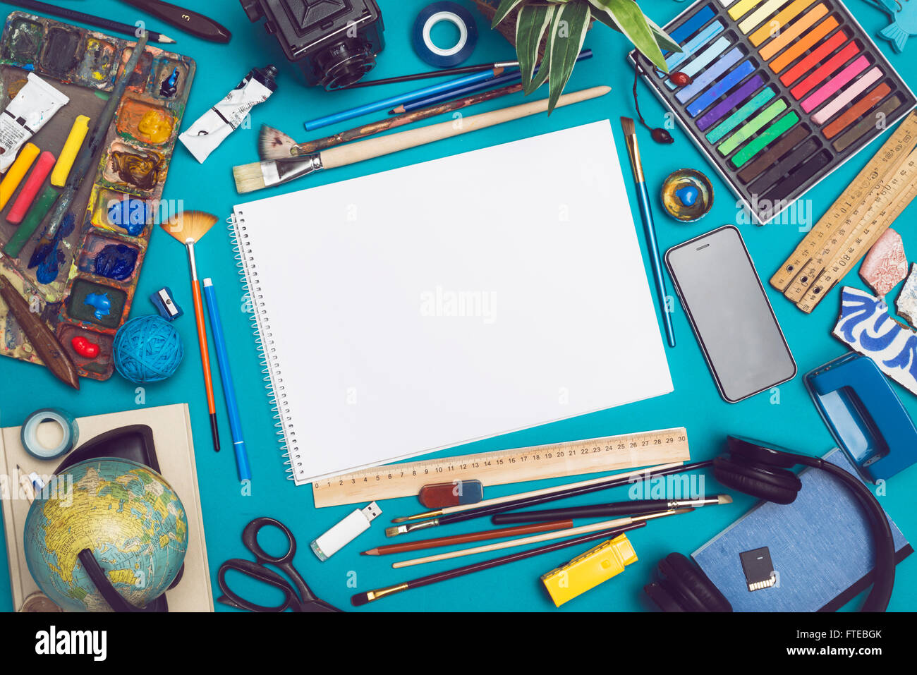 Top view sketch book mock-up Stock Photo - Alamy