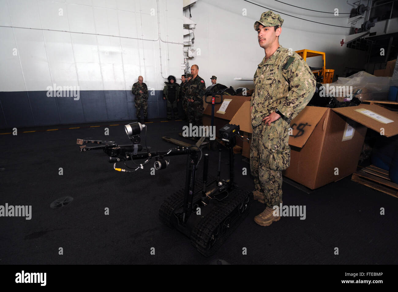 Explosive ordnance disposal eod hi-res stock photography and images - Alamy