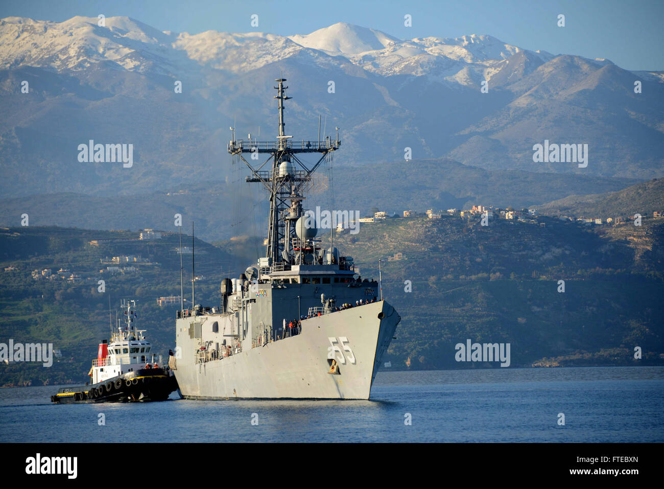 The Oliver Hazard Perry-class guided-missile frigate USS Elrod (FFG-55 ...