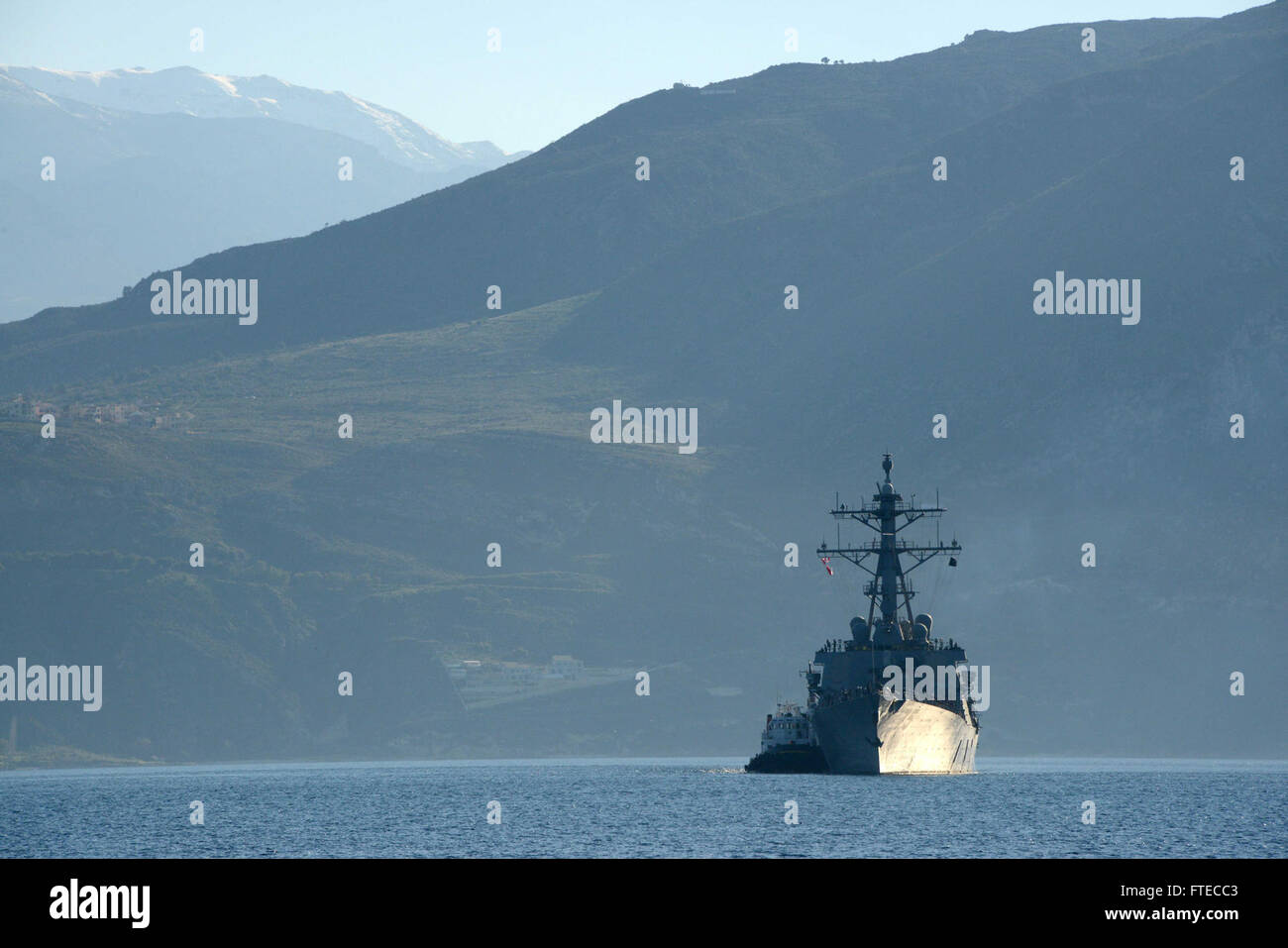 The USS Cook (DDG 75), a guided-missile destroyer of the U.S. Navy ...