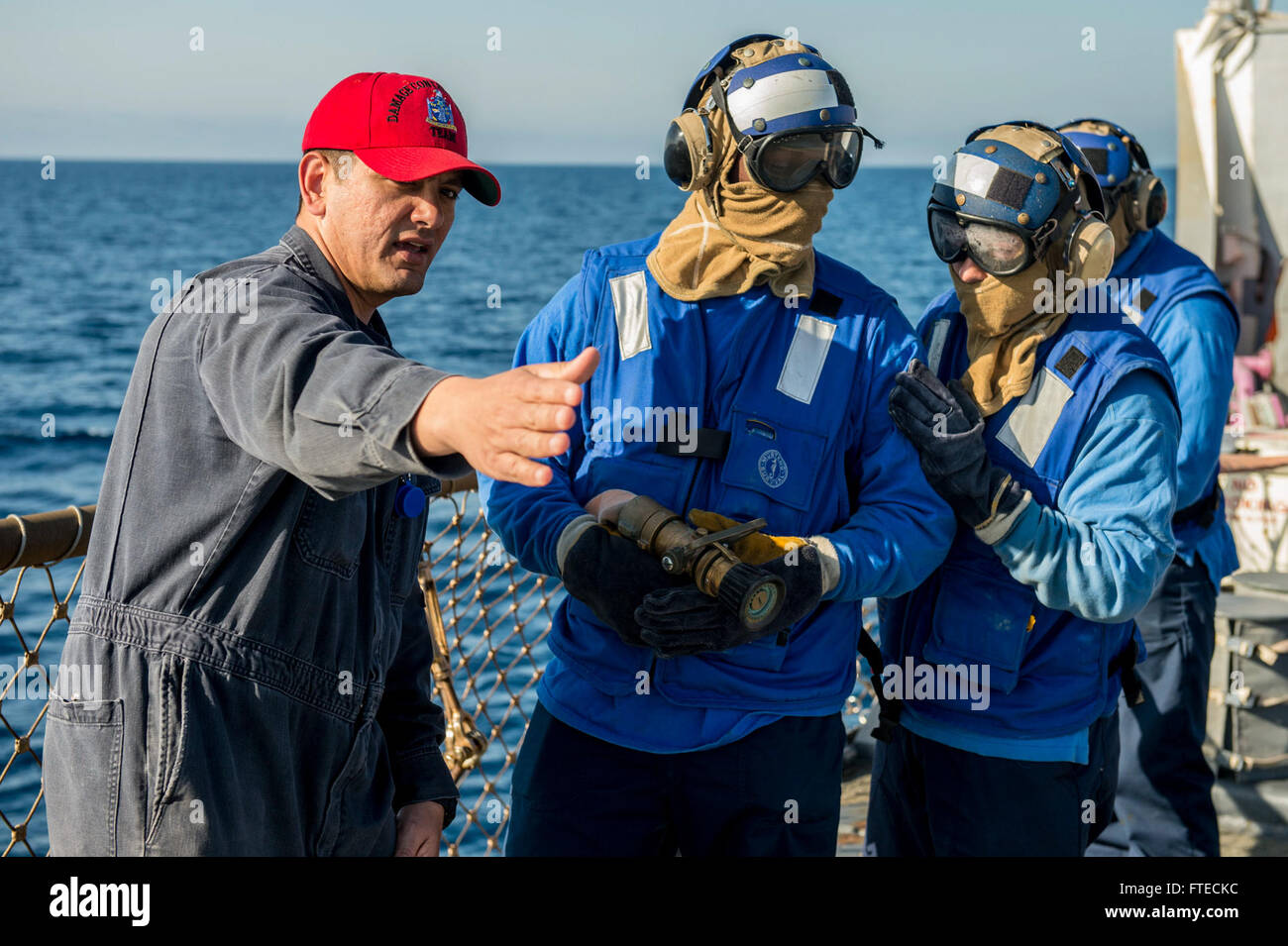 U s navy chief damage controlman hi-res stock photography and images ...