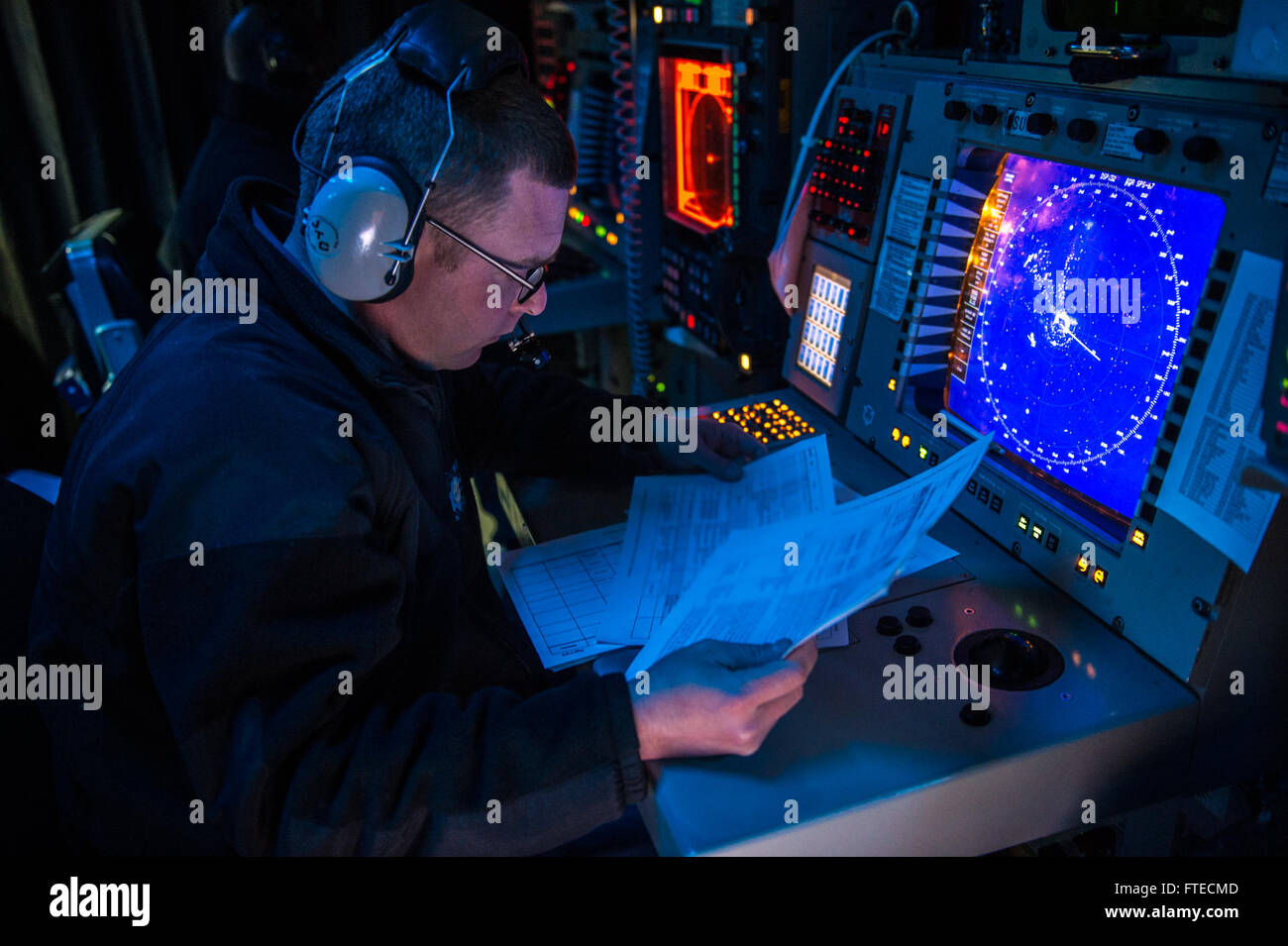 U s navy chief fire controlman hi-res stock photography and images - Alamy