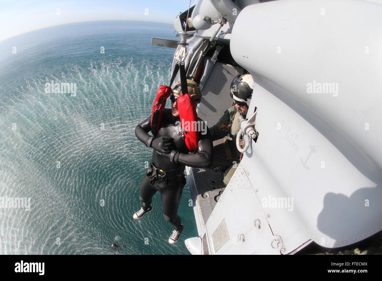 Explosive ordnance mobile unit 8 eodmu 8 hi-res stock photography and ...