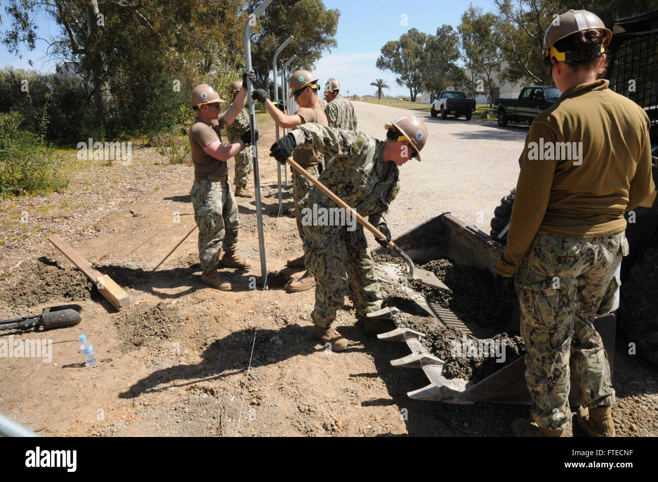 U s navy seabees builder constructionman hi-res stock photography and ...