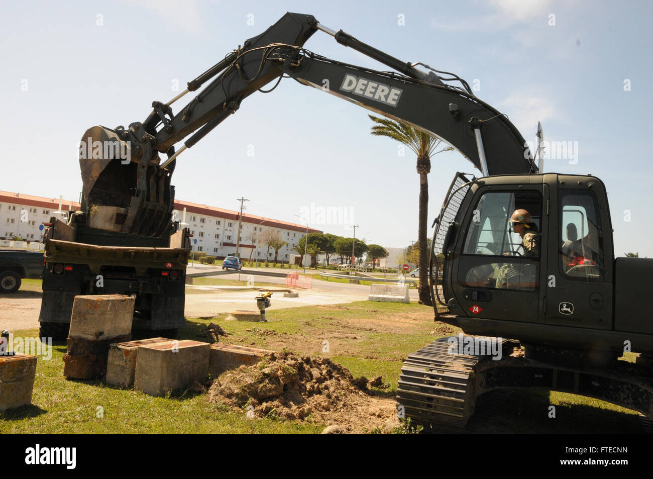 U.S. Navy Equipment Operator Constructionman Jacque Goddard of the ...