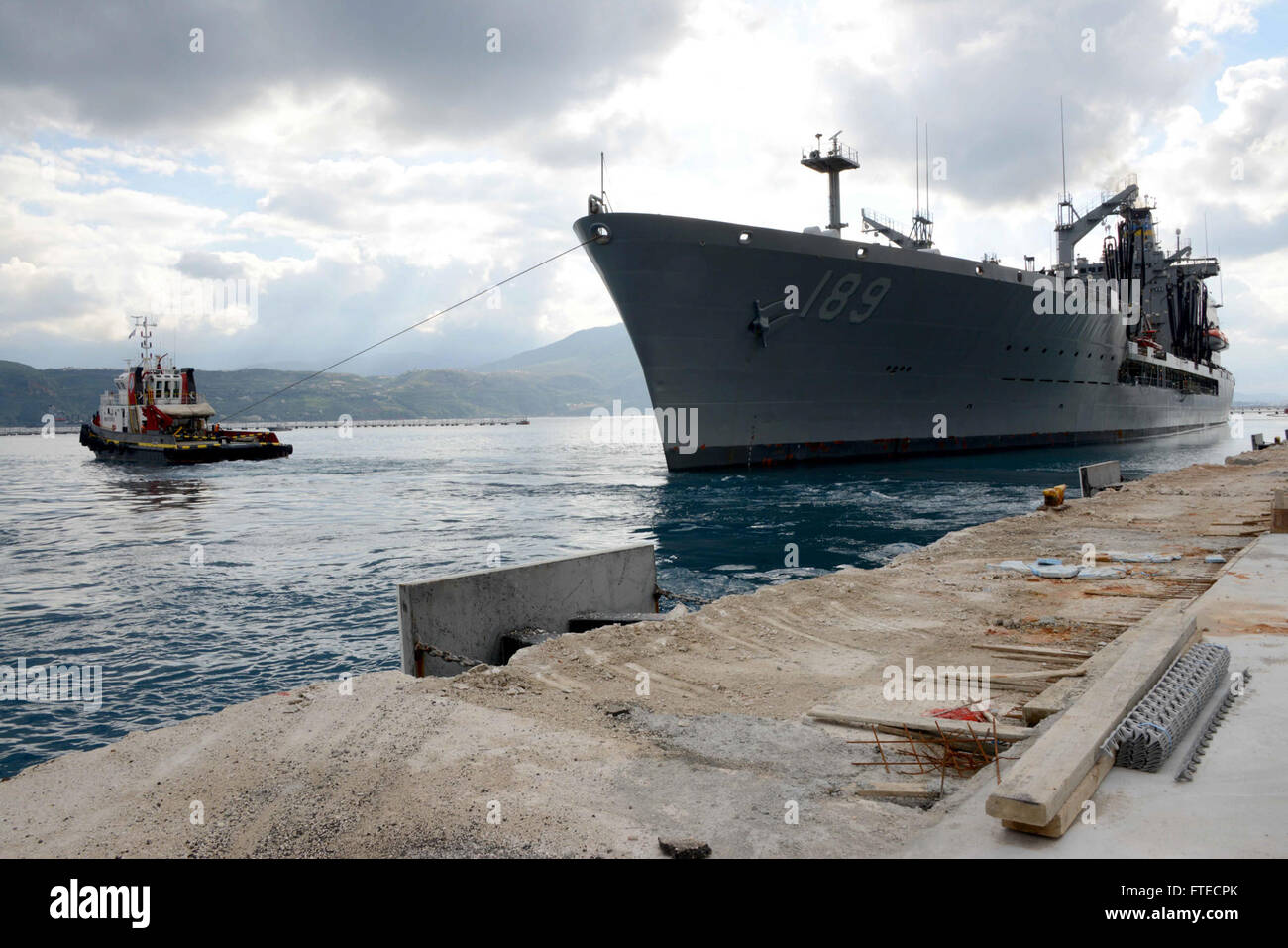 The USNS John Lenthall (T-AO 189), a Henry J. Kaiser-class fleet ...