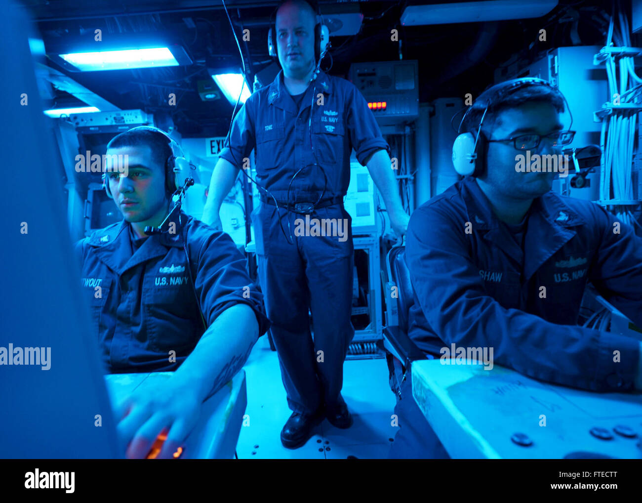 Uss shaw hi-res stock photography and images - Alamy