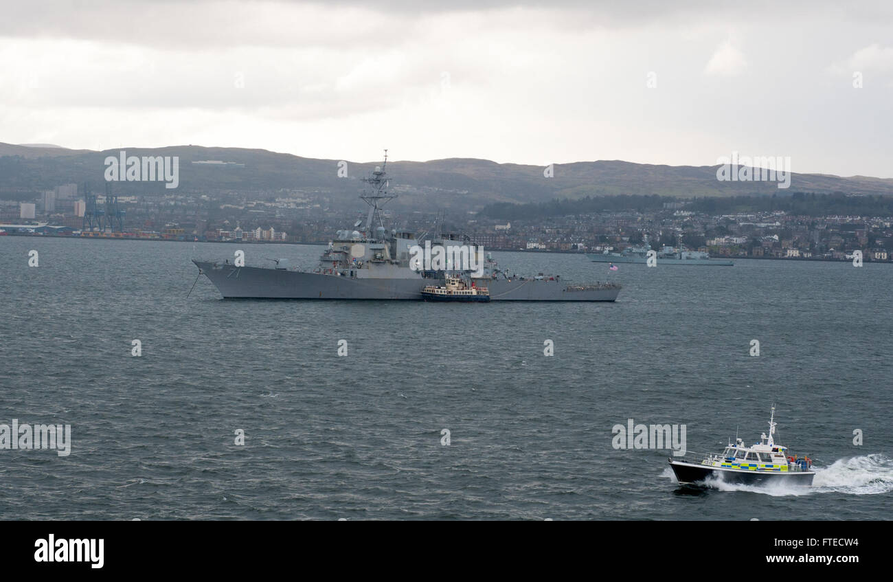 The USS Ross (DDG 71), a Guided-Missile Destroyer, anchors off the ...