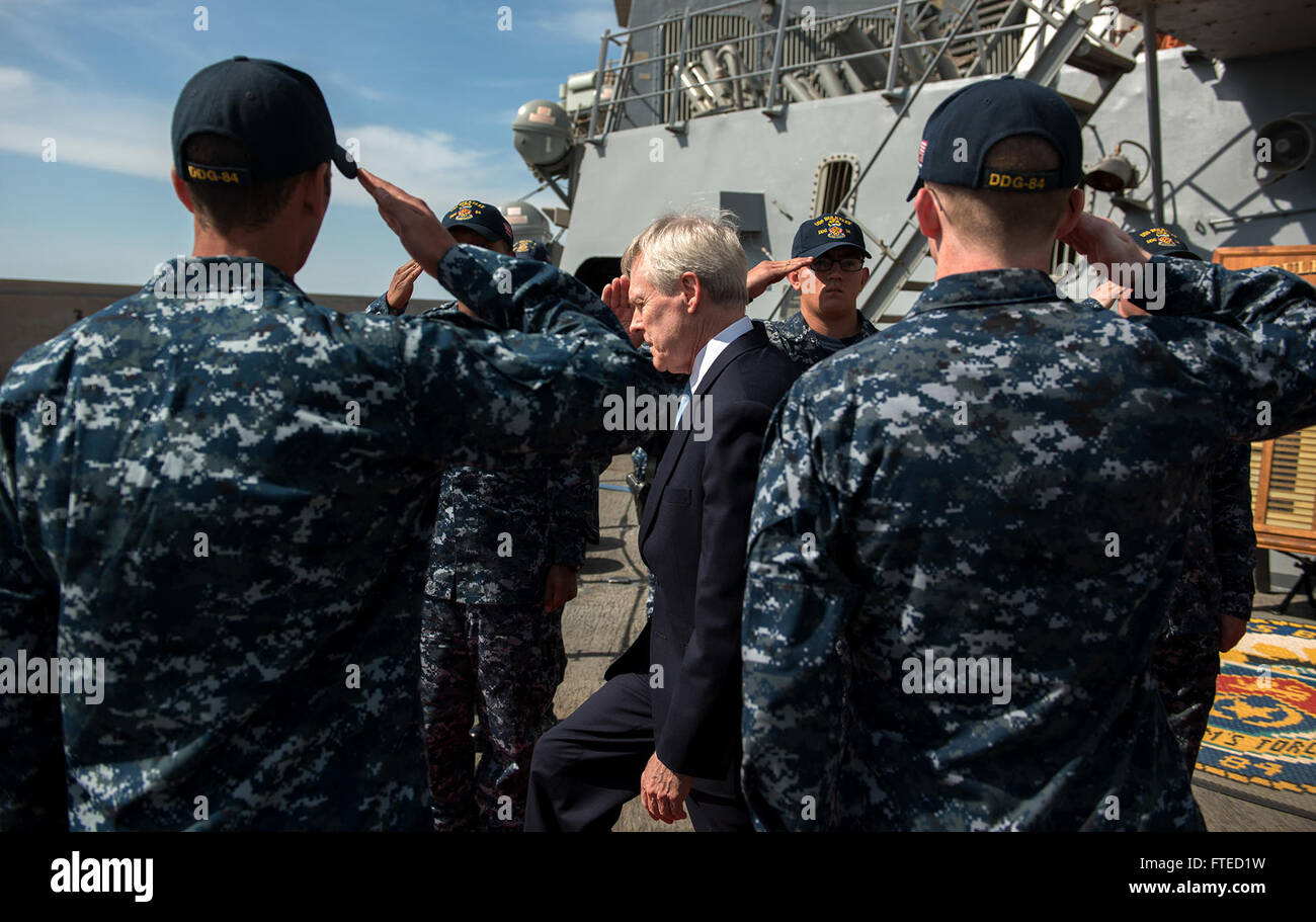Uss bulkeley operations hi-res stock photography and images - Alamy