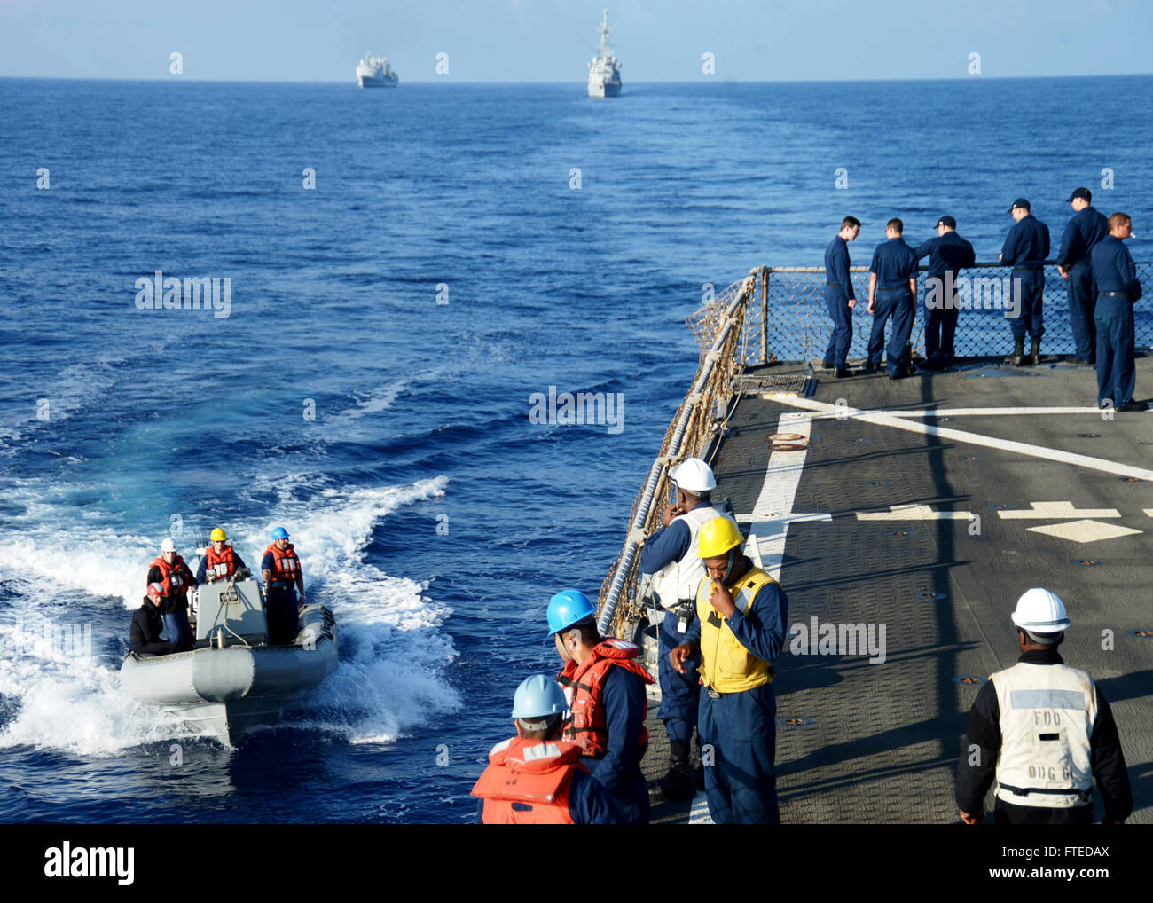The USS Ramage (DDG 61) participates in small boat operations with the ...