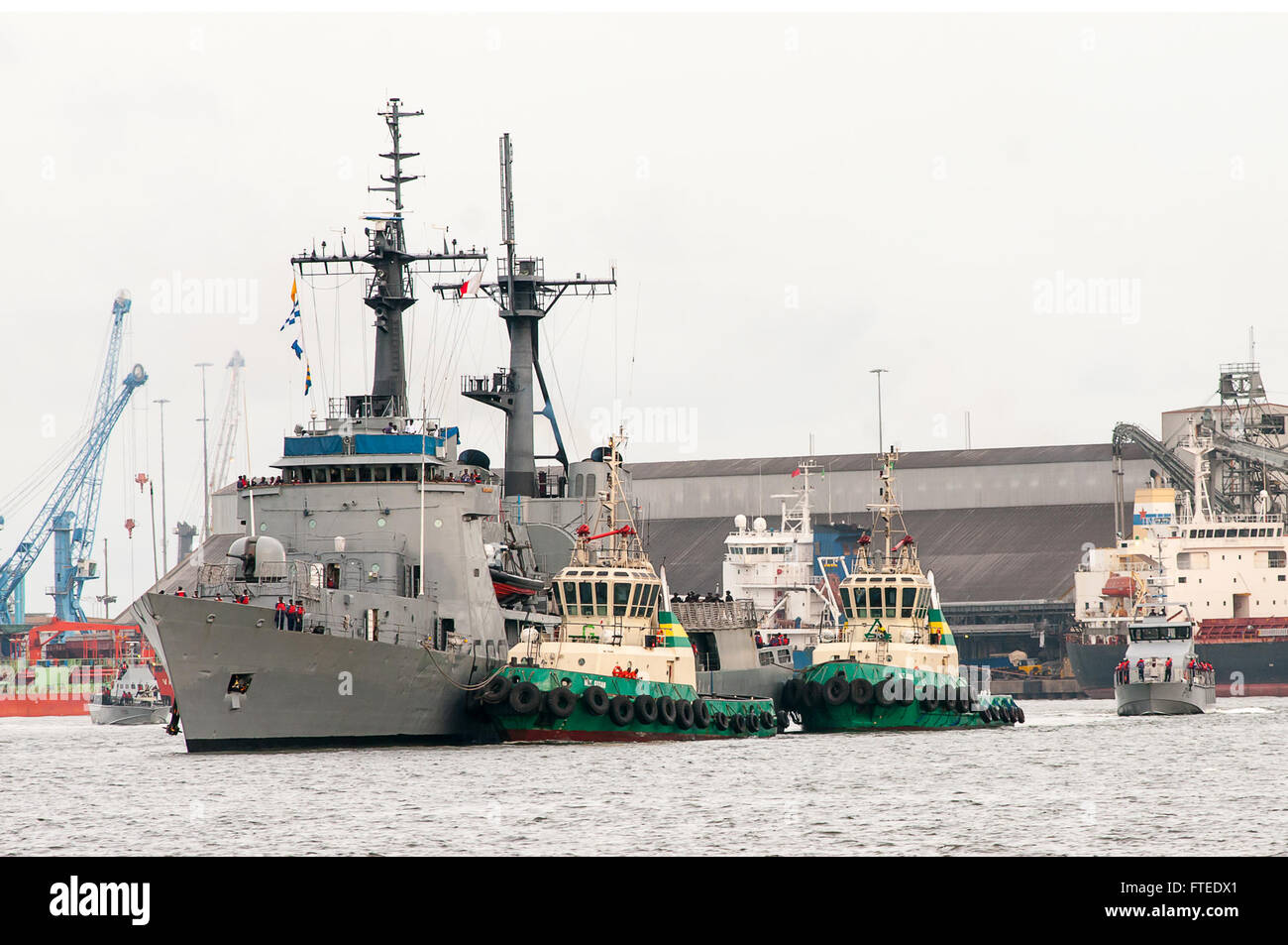 Nigerian navy hi-res stock photography and images - Alamy