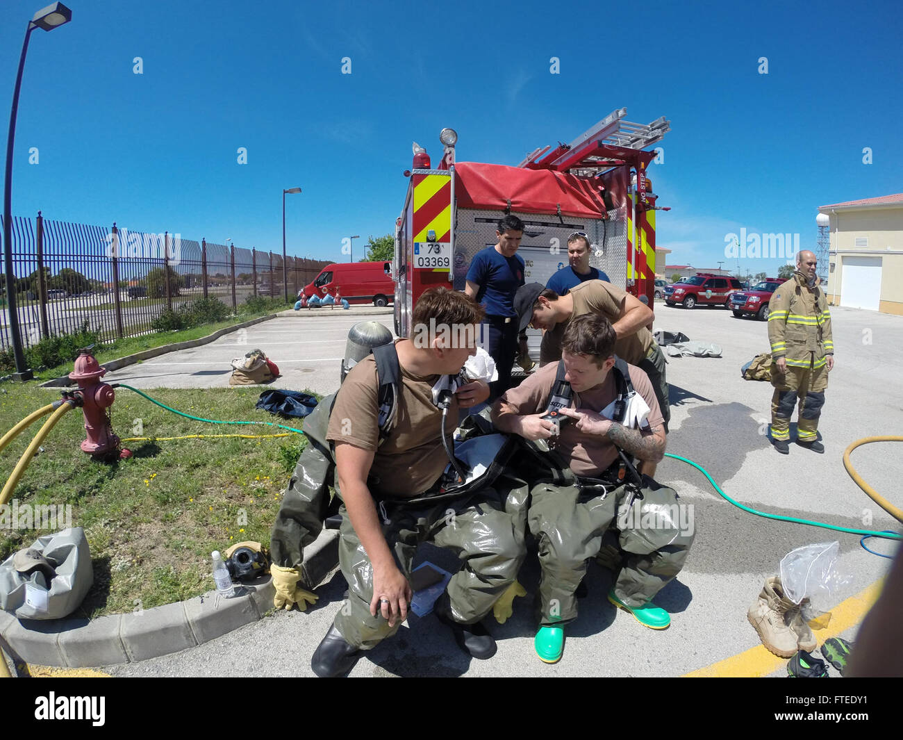 Explosive ordnance disposal mobile unit hi-res stock photography and ...