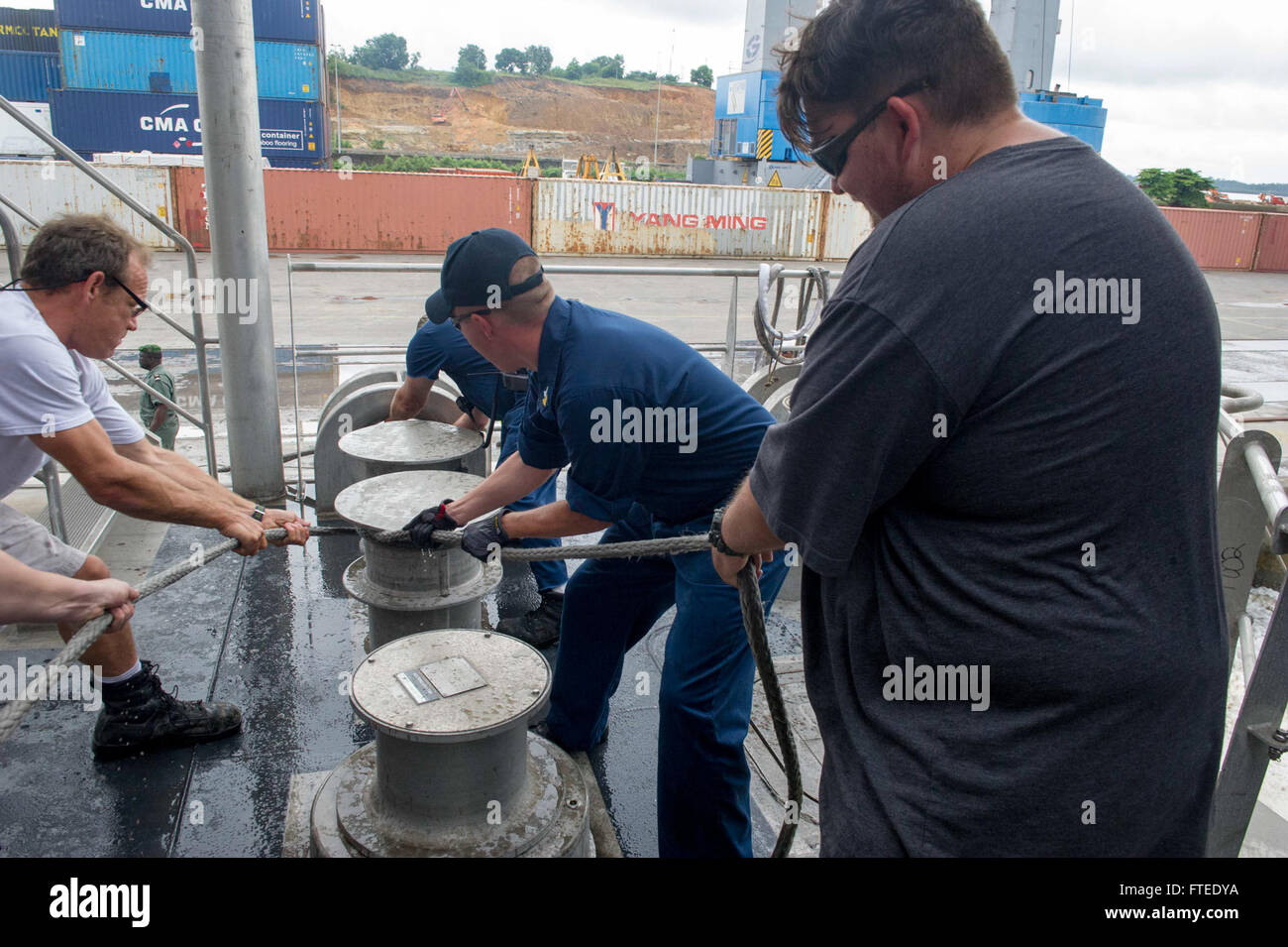 The U.S. Navy's joint, high-speed vessel, USNS Spearhead (JHSV 1 ...