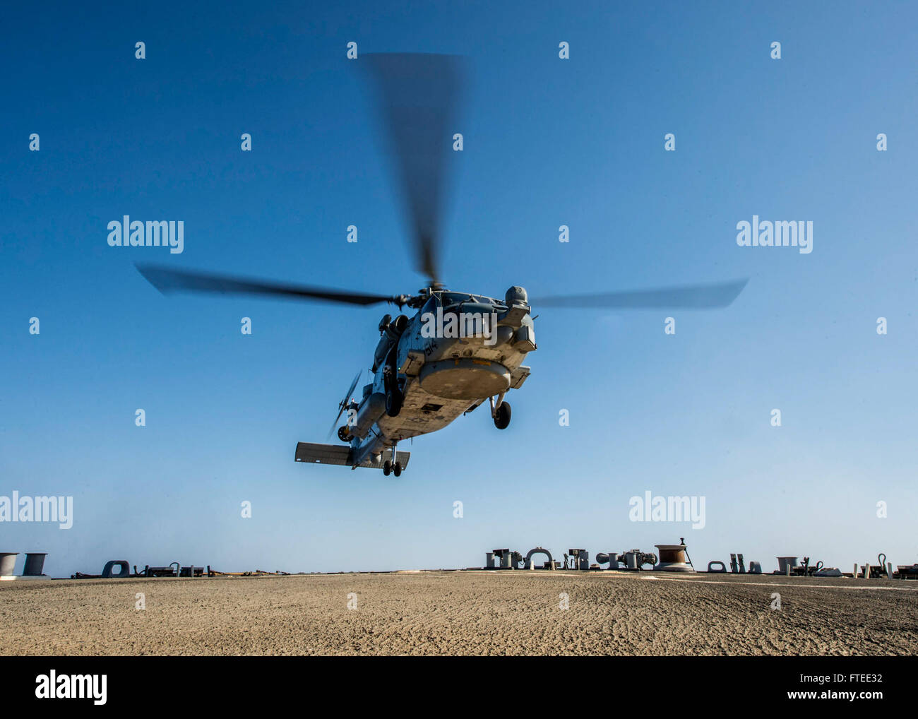 An SH-60B Seahawk helicopter from Helicopter Anti-Submarine Squadron ...