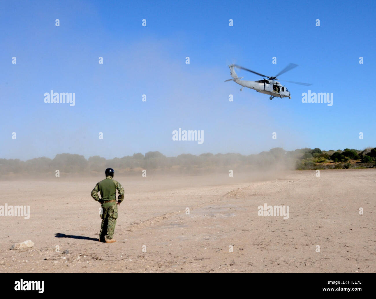 Helicopter rappelling hi-res stock photography and images - Alamy