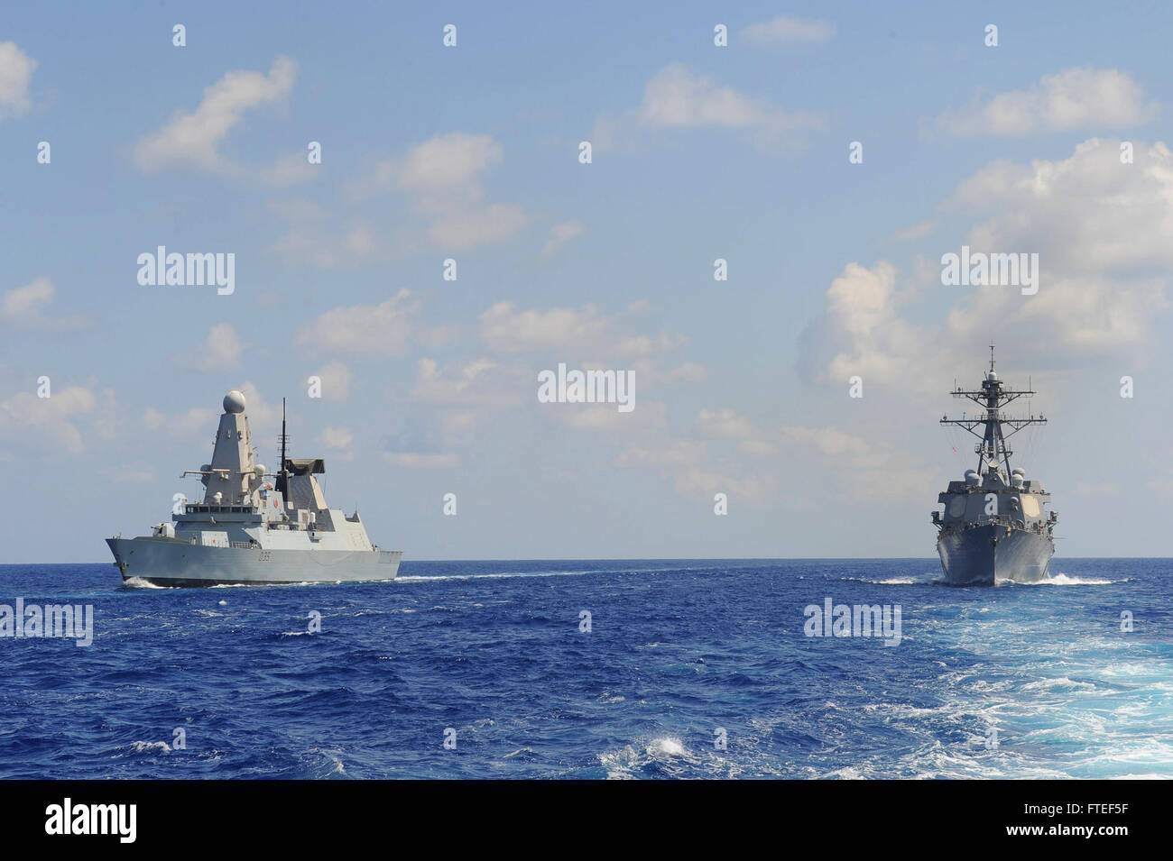 Uss mason ddg 87 hi-res stock photography and images - Alamy