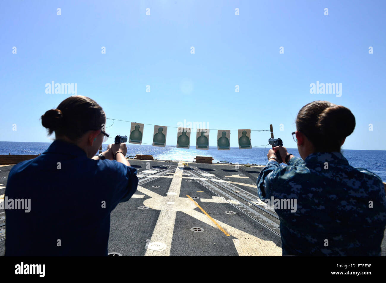 M9 pistol hi-res stock photography and images - Alamy