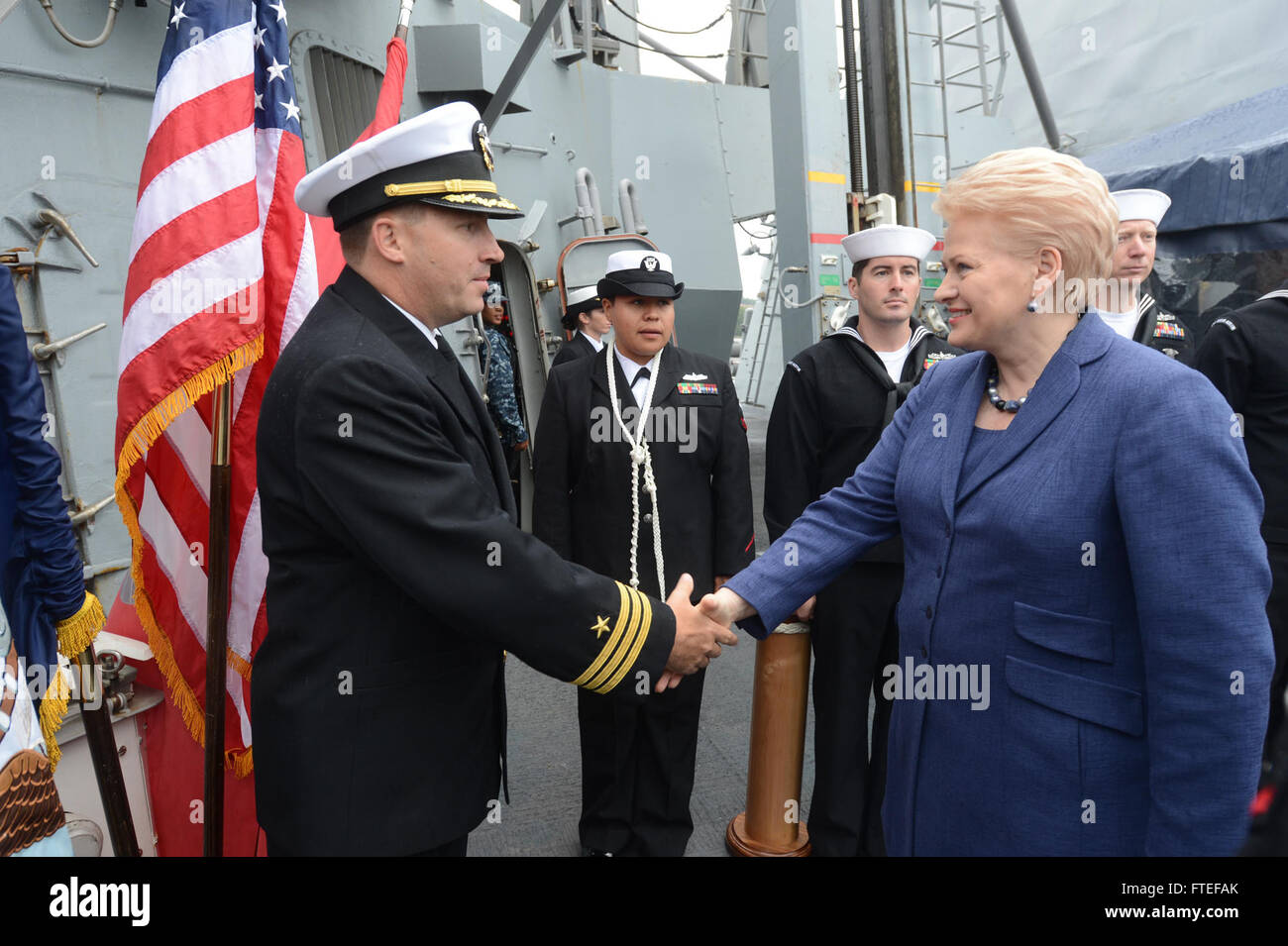 Cmdr. Brian Diebold, commanding officer of the USS Oscar Austin (DDG 79 ...