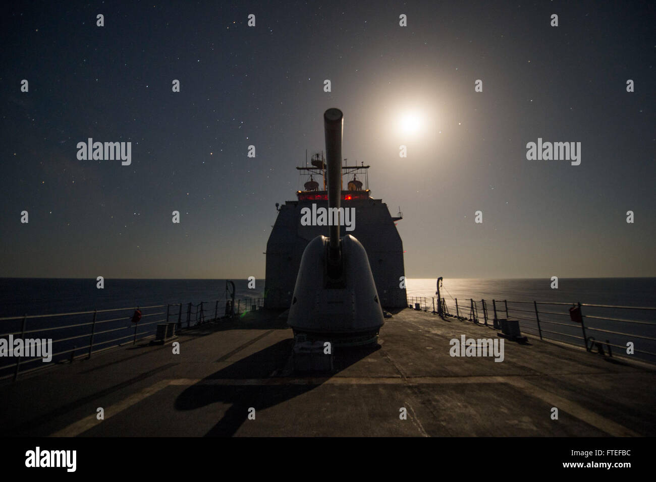 The USS Vella Gulf (CG 72), a Ticonderoga-class guided-missile cruiser ...