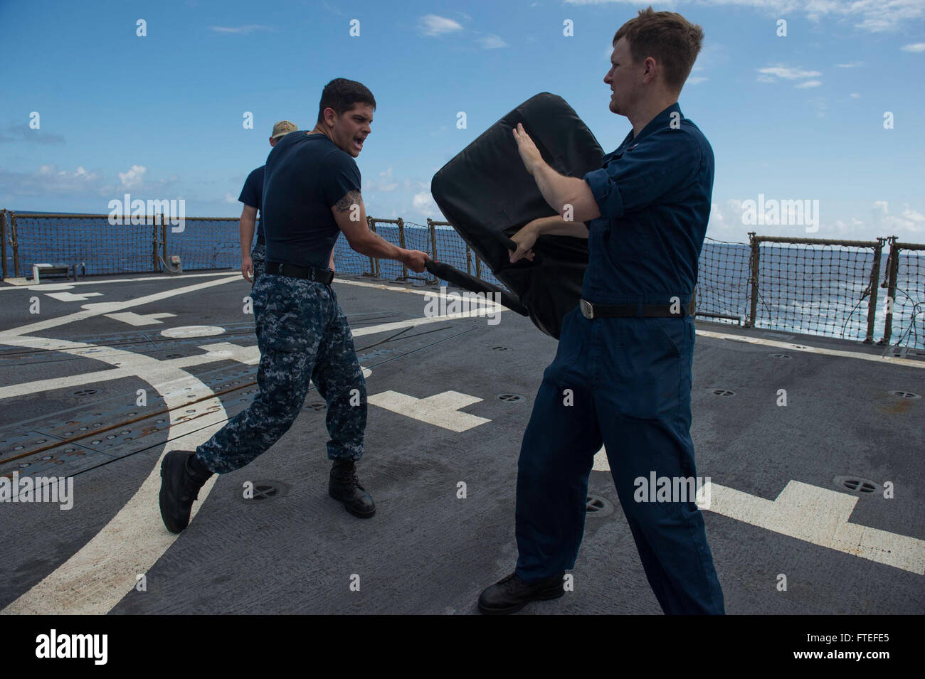 ATLANTIC OCEAN (July 16, 2014) Quartermaster 3rd Class Daniel Solano ...