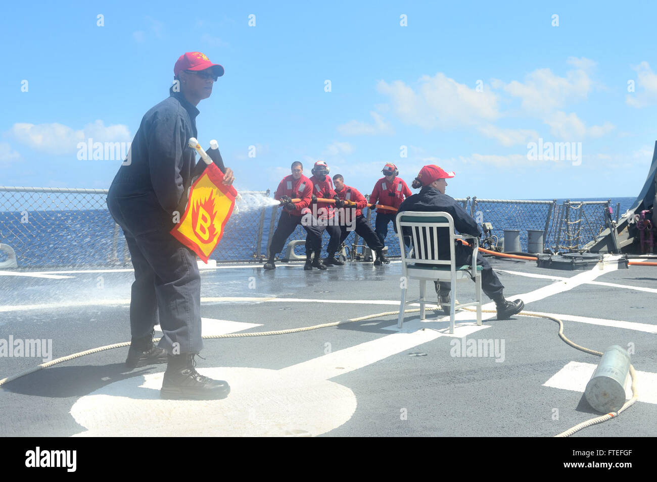 U s navy chief damage controlman hi-res stock photography and images ...