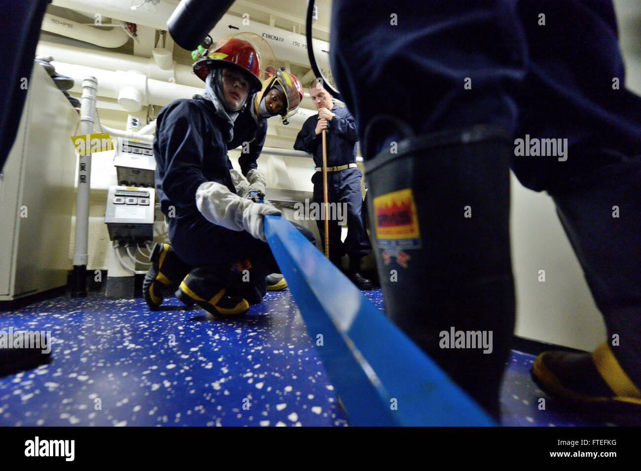 Metal shoring hi-res stock photography and images - Alamy